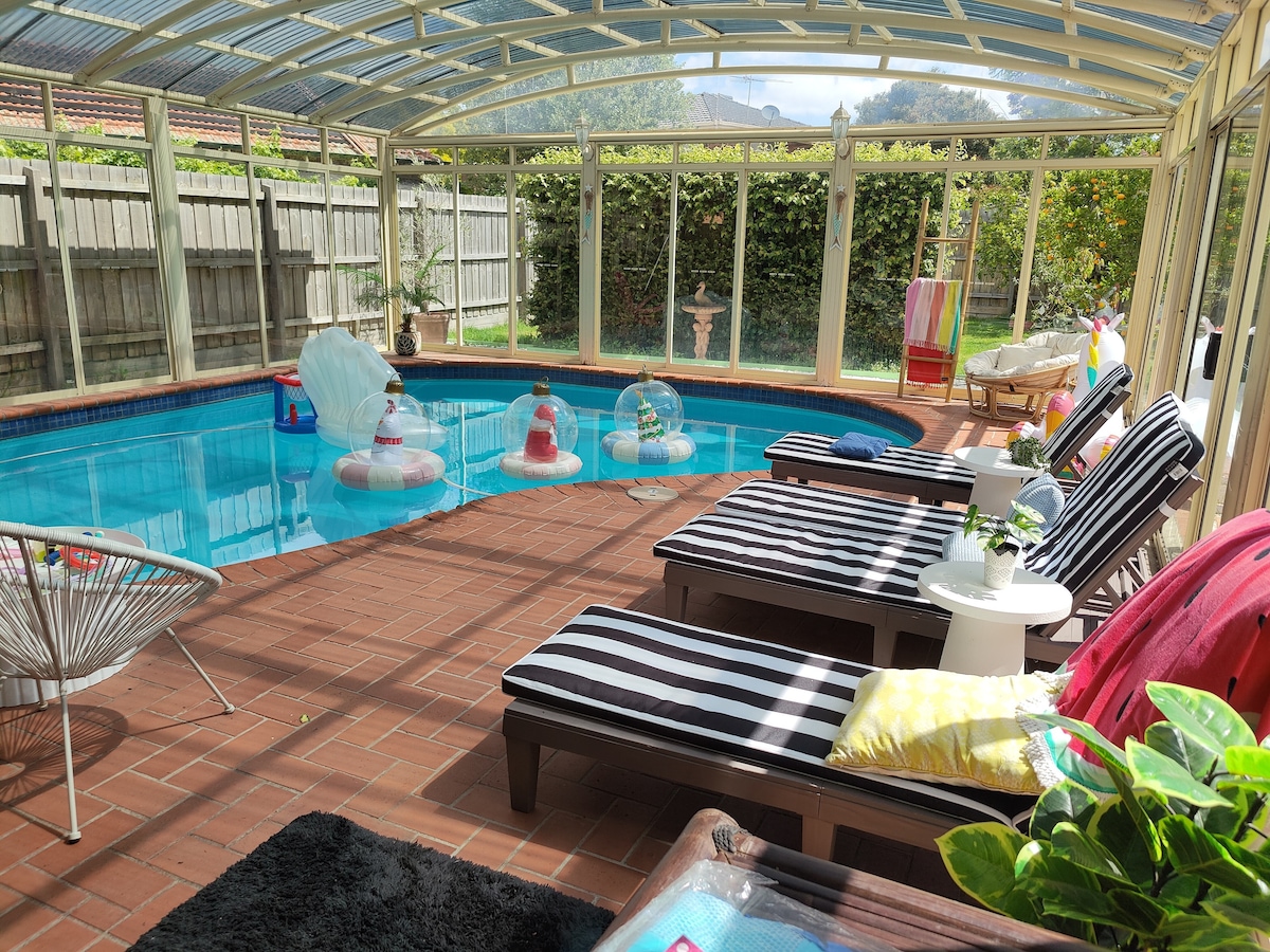 Cómodo refugio familiar con piscina cubierta. - Casas en renta en ...