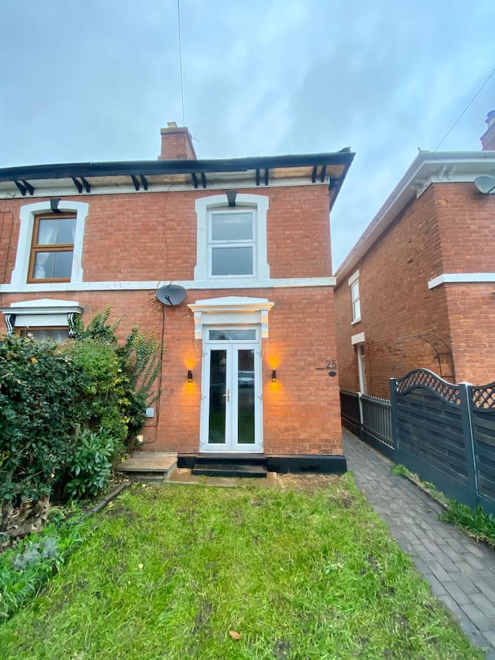 Charming City Centre Semi In Worcester - Worcester