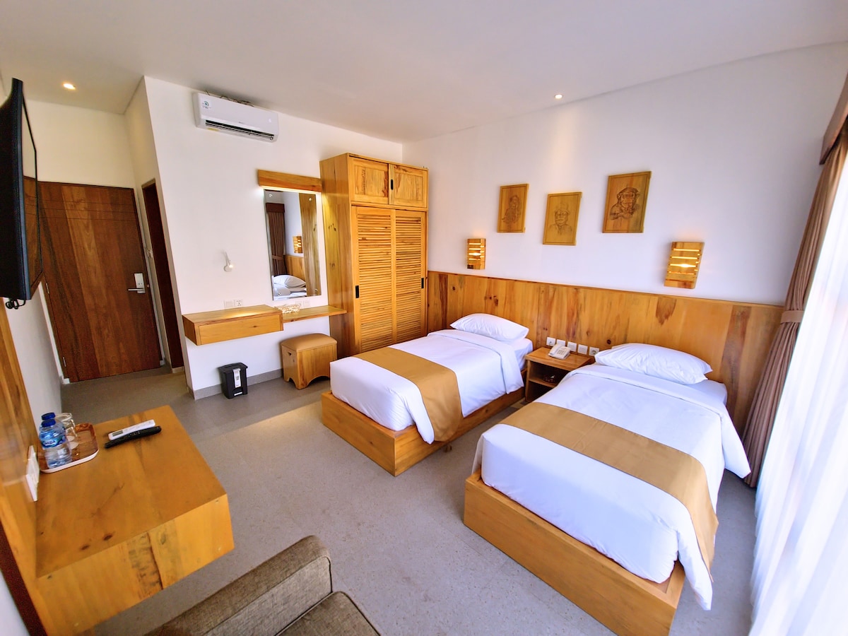 Parfait pour deux : chambre avec lits jumeaux 2 chambres et BF à Kuta ...