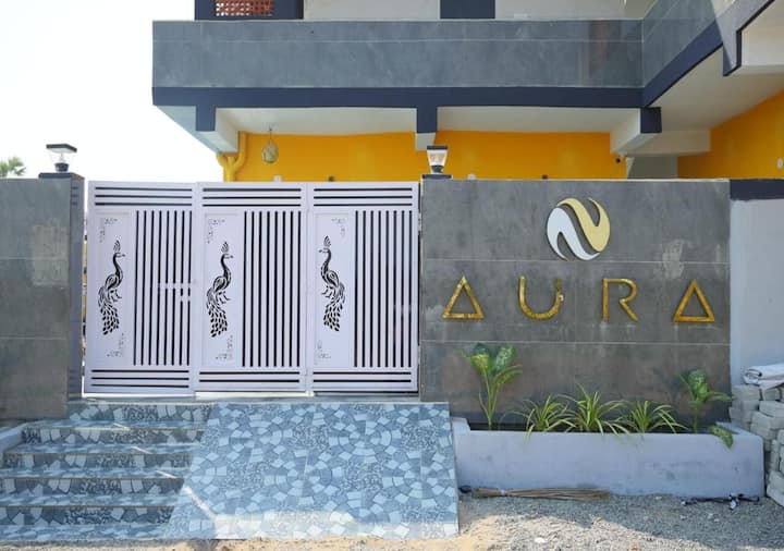 Comfortable Standard Room At Aura Home Stays - Guntur