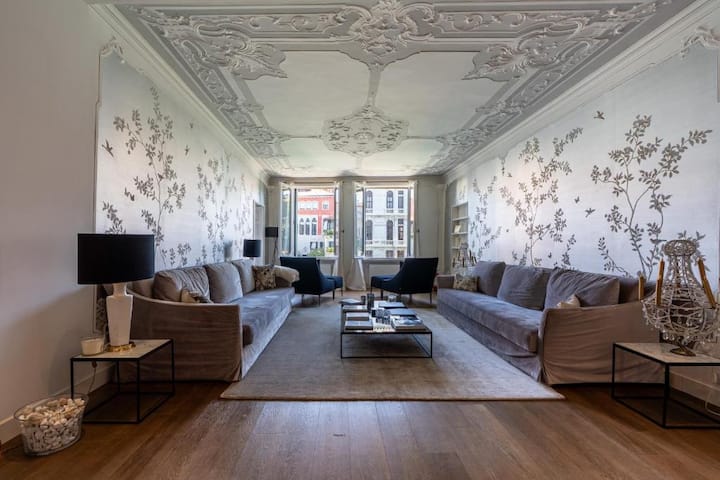 Ca' Luce Su Canal Grande - Venice