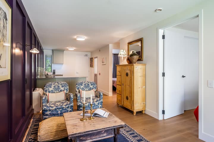 Bespoke Central Wanaka Apartment - Wanaka