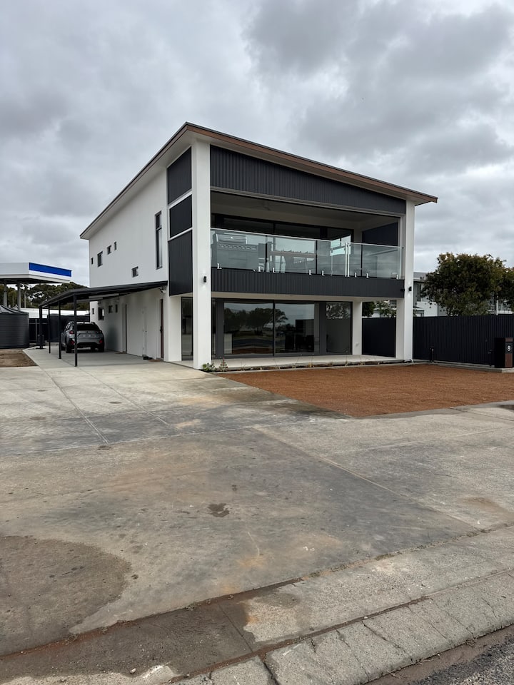 Lake Albert Retreat - Coorong National Park