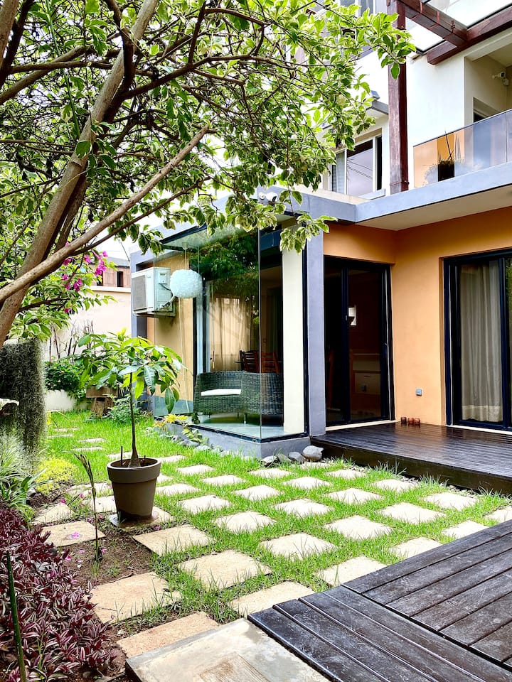 Appartement Moderne, Spacieux Avec Jardin Privatif - Madagascar