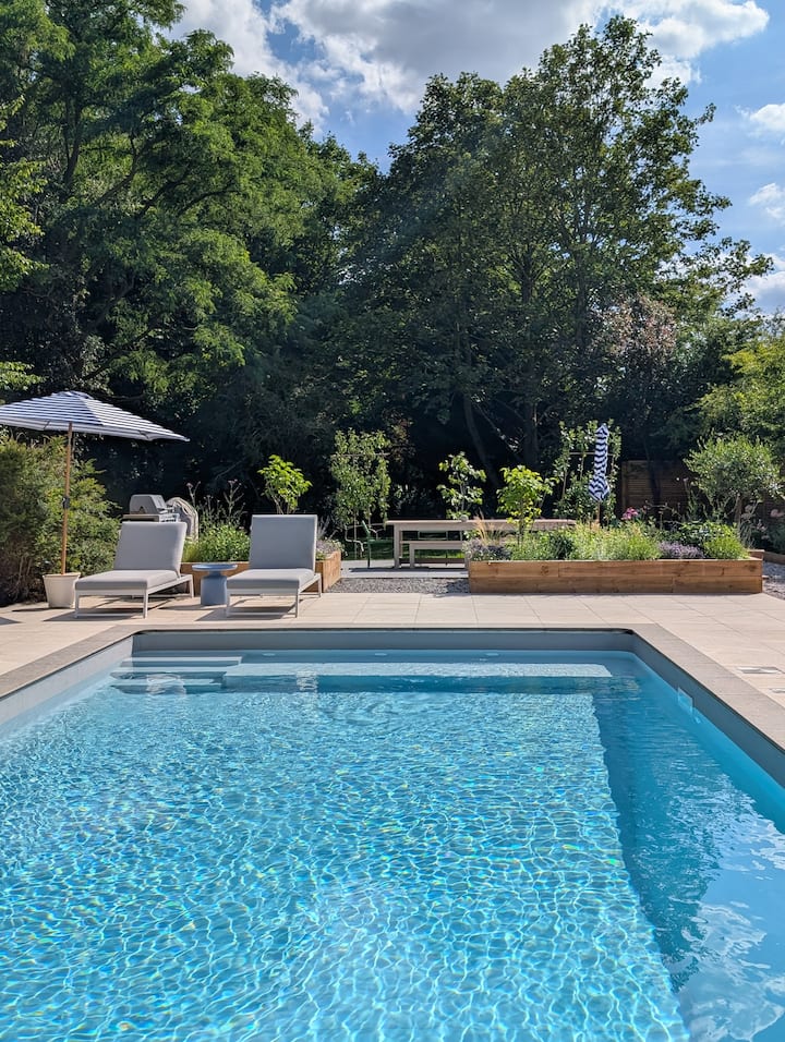 Large Countryside House With Heated Outdoor Pool - Spalding, UK