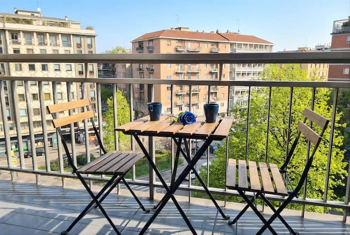 Iris | Loreto Metro • 5 Min Duomo • With Balcony - Milão