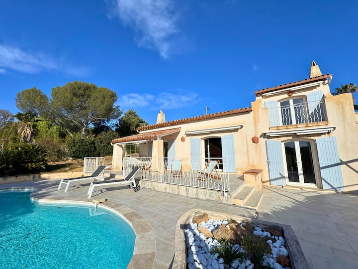 Villa Familiale Avec Piscine Et Climatisation - Saint-Raphaël