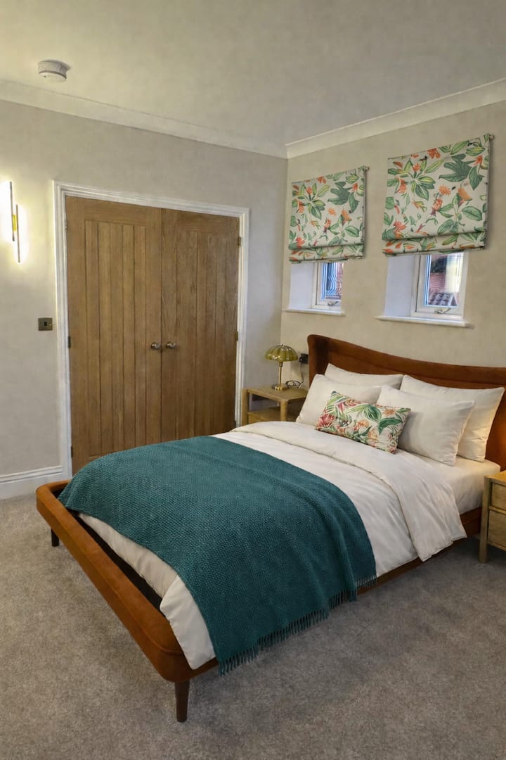 Half Moon Nest - Refurbished Throughout For 2026 - Diss