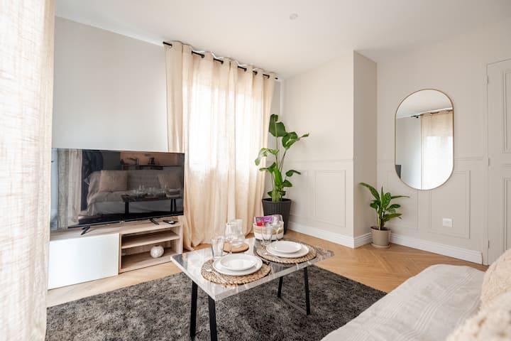 Logement Dans Un Parc Parking Privé Gratuit Tram A - Lormont