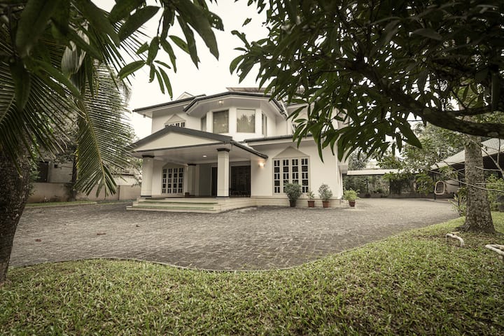 Sahari Mirage | Calm & Cozy Escape - Muvattupuzha