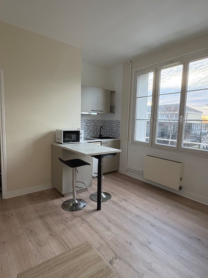 Studio Fonctionnel à Proximité De La Gare - Compiègne