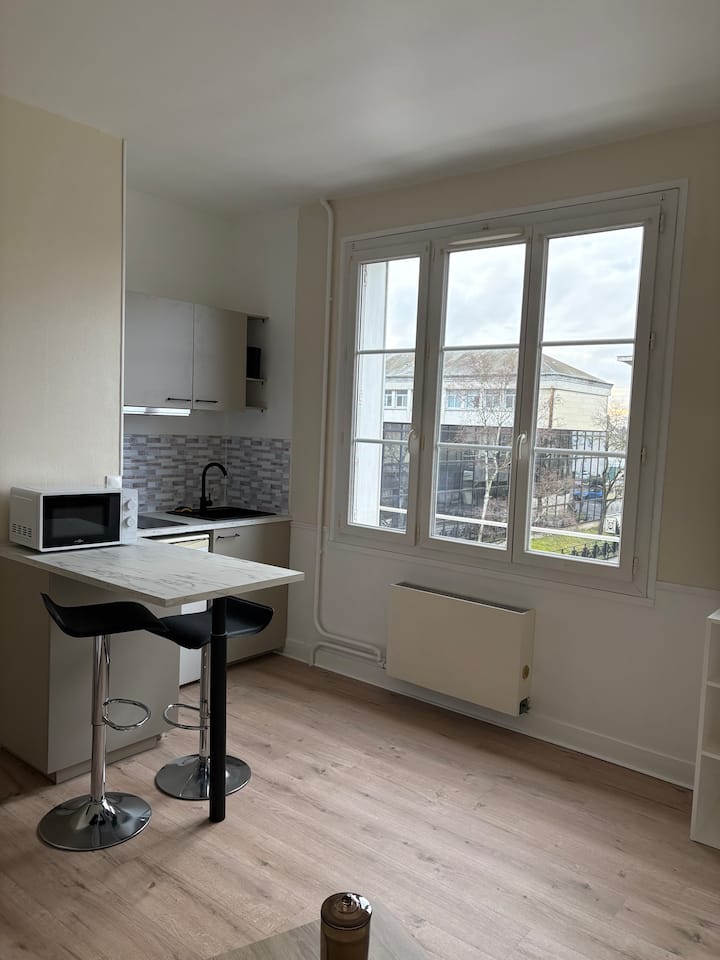 Studio Fonctionnel à Proximité De La Gare - Compiègne