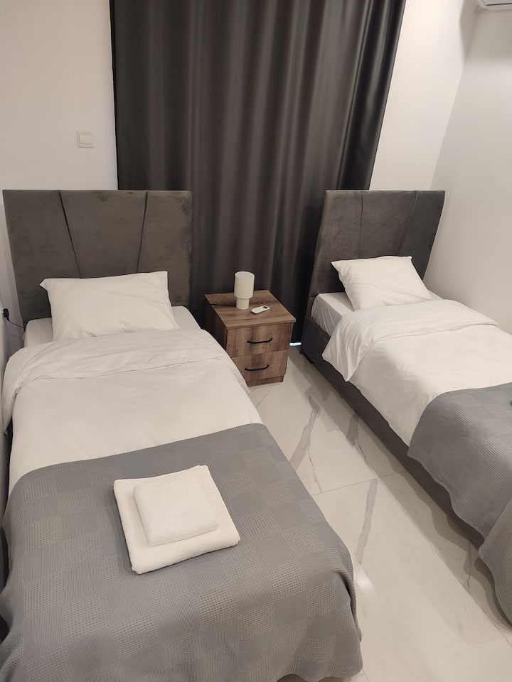 À distance de marche de l'hôtel et du casino Merit et de la plage D3 ...