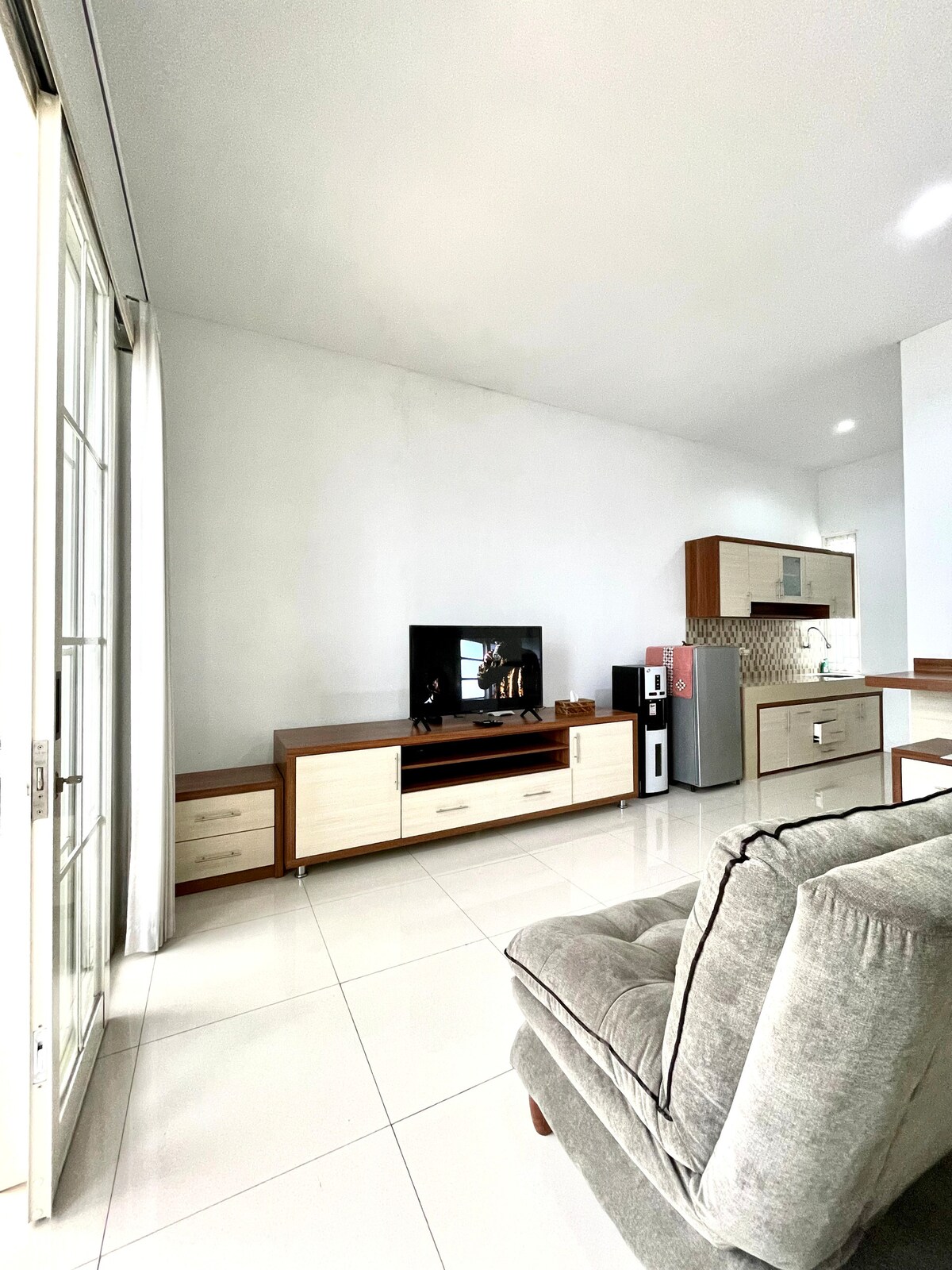 Kazumi Guest House 2 | Linen Amenities | 5 to Suhat - Guest houses for ...