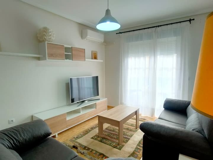 Piso Céntrico En Tomelloso: 2 Habitaciones 2 Baños - Tomelloso