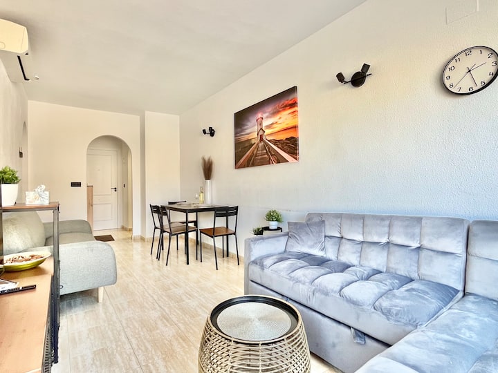 Elegant & Bright Apartment, Pool View, 800 M Sea - Torrevieja