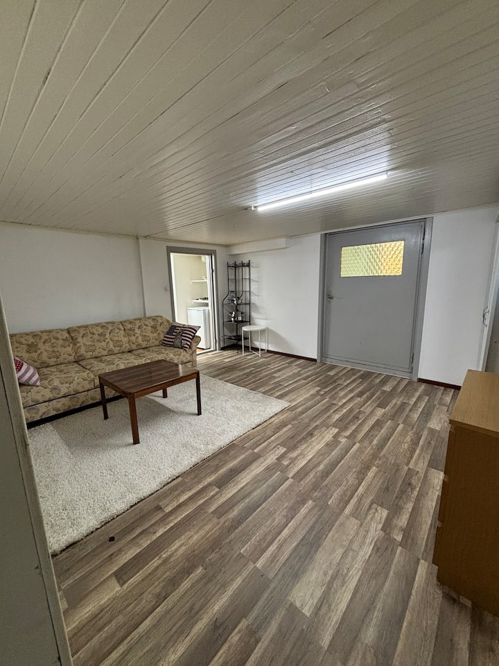 Tryggt Studentboende Med Kök Och Tvättmöjlighet - Surte