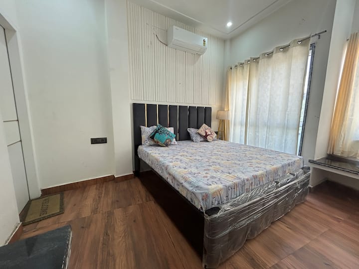 Boutique Luxury Stay (Near Highway) - Karnal