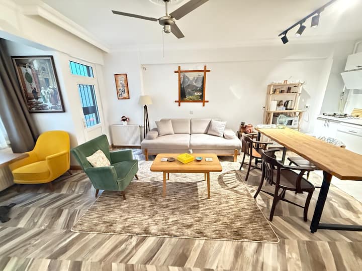 Modern, With A Garden, In The Heart Of Istanbul. - Beyoğlu