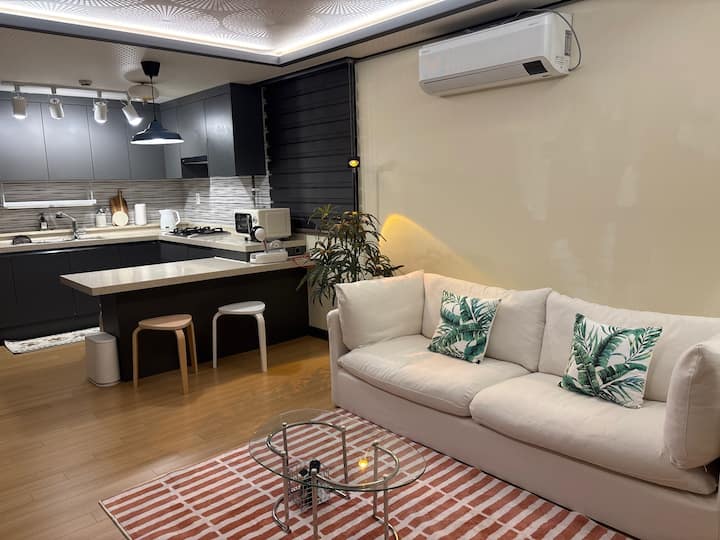 [Bee House] 2 Temper Queen Bed+2room+solbridge - Daejeon