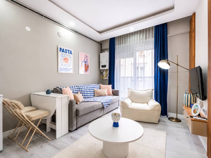 Lovely Pink Flat | Near Kaleici & City Center - Antalya