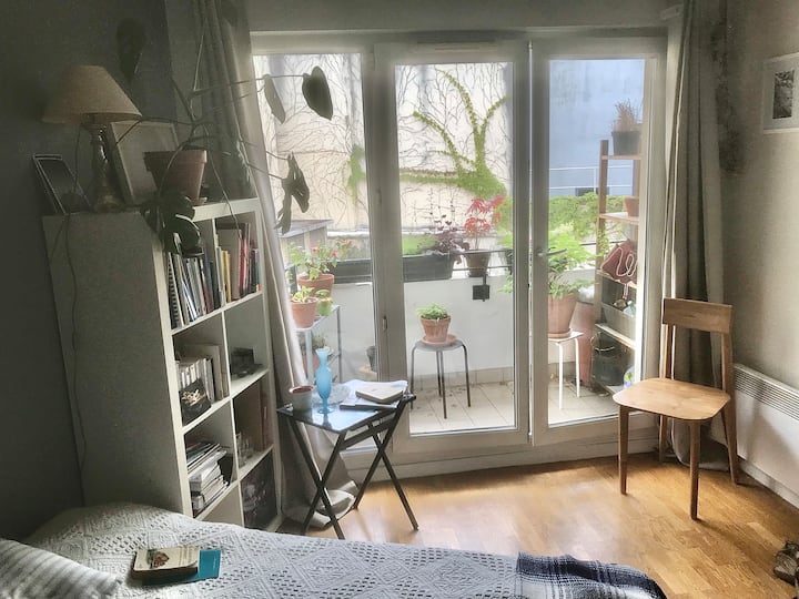 Sur Les Hauts De Belleville - Buttes-Chaumont