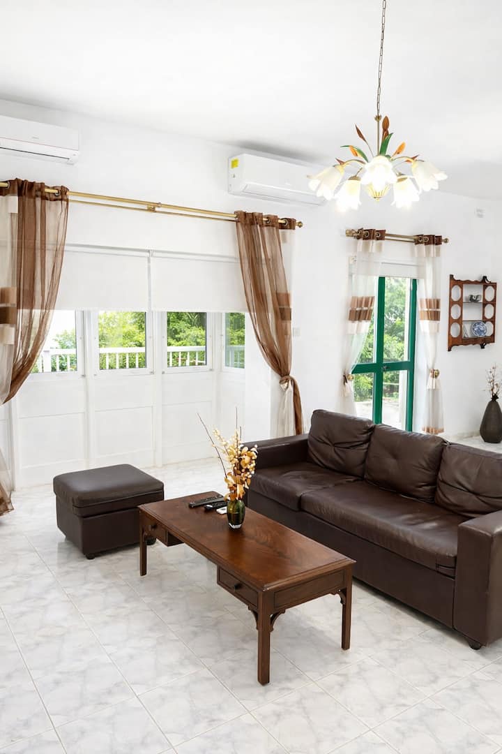 Seaside Luxury Flat - 발레타