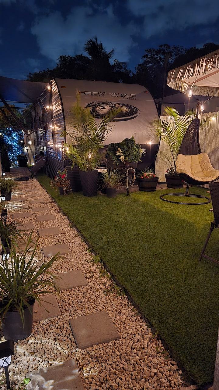 Miami Airport Quick Stay Camper - Miami, FL