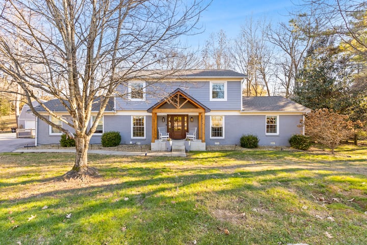 House By Downtown Franklin - Fenced Yard & Hot Tub - Franklin, TN