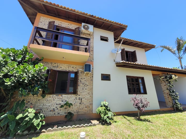 Casa No Centro De Garopaba, 3 Quartos - Garopaba