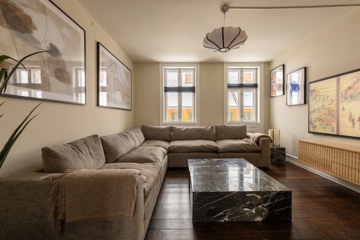 320 Sqm Townhouse By The Marble Church - Copenhagen