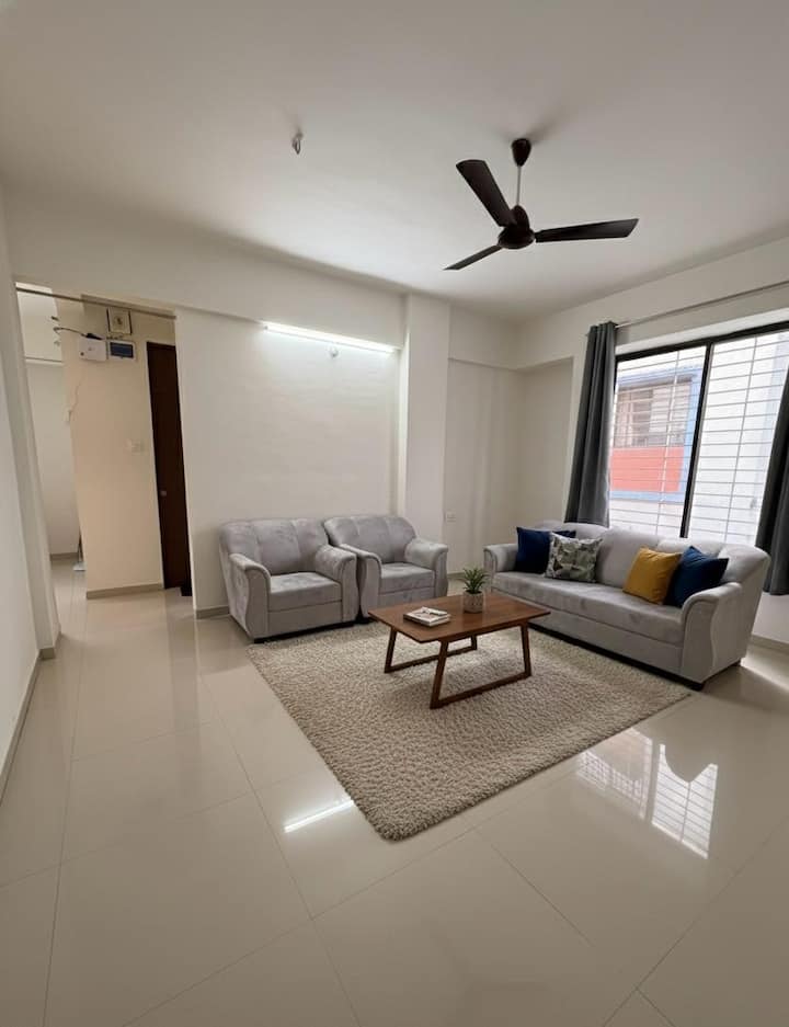 A Humble Simple 2 Bedroom Apartment - Nashik