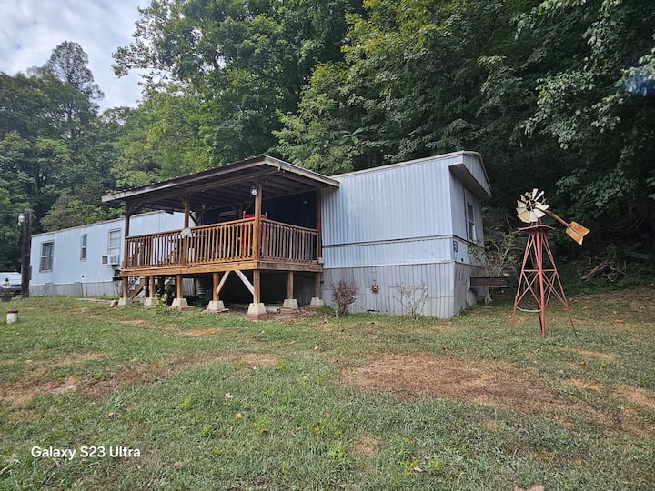 Grandmas House - Camden Park, Huntington