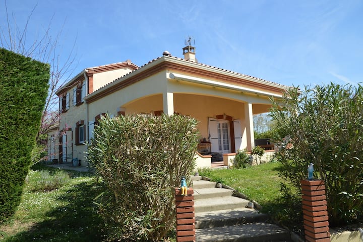 Villa Climatisée Avec Piscine à La Campagne - ibis Styles Toulouse Lavaur
