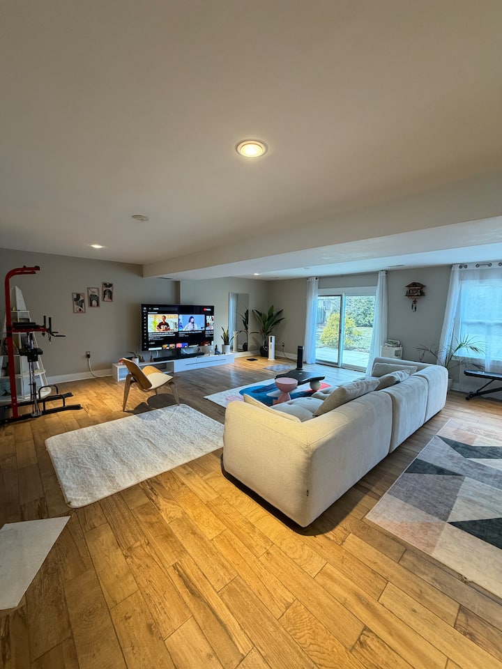 Luxurious & Pleasant Stay @Plainsboro Home - Princeton, NJ