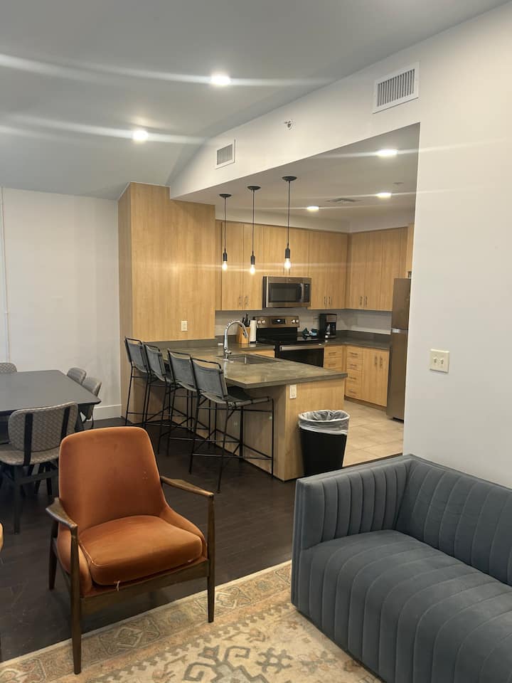 The Gregory Suite 402 - New Orleans, LA