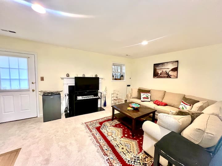Cozy Private Basement Suite – Springfield Va - 伯克