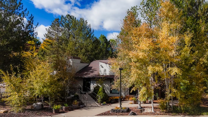 Convenient Condo Next To Lava Hot Springs Room 102 - Lava Hot Springs, ID