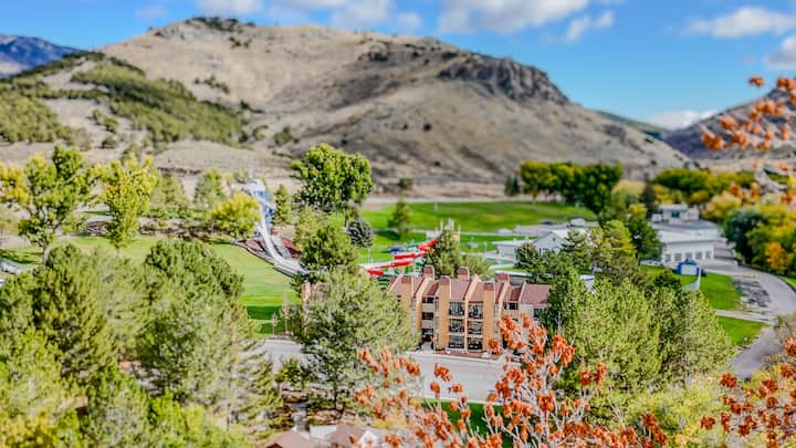 New Cozy Studio Room & Bathroom With Kitchen - Lava Hot Springs, ID