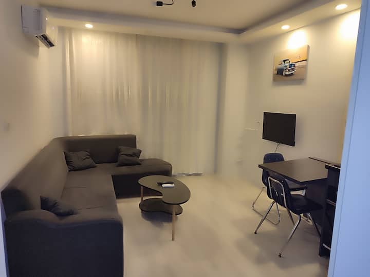 Hastaneler Kavşağında 1+1 Klimalı Full Eşyalı - Adana