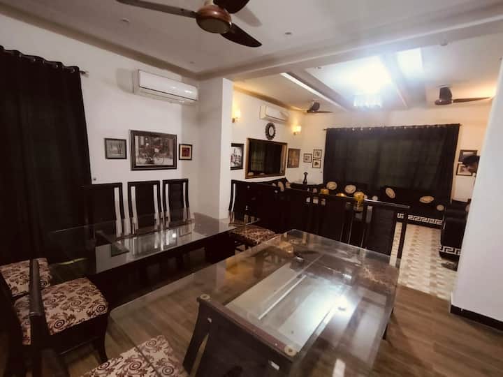 2 Kanal Fully Furnished Villa Dha Phase 8 Lahore - Lahore