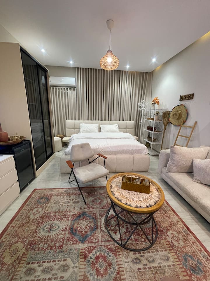 استديو رواق عسيب - Riyadh