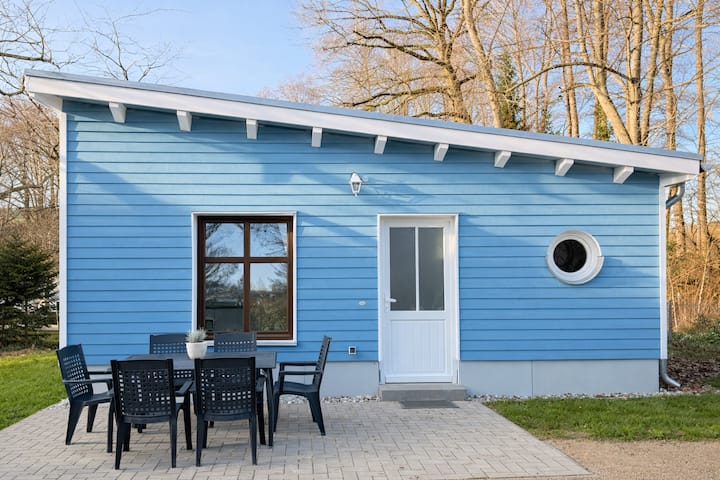 Heller Familien-bungalow Im Grünen - Krakow am See