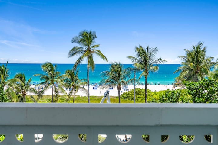 Wake Up To Waves Chic Beachfront Strand Hotel - South Beach, FL