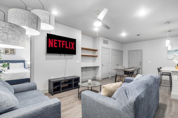 Modern 2br – Epic Waters, At&t, Gym & Shopping - Grand Prairie, TX