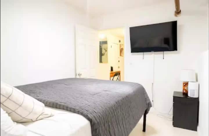 Romantic Cozy 1-bedroom Suite 20 Mins To Nyc - Union City, NJ