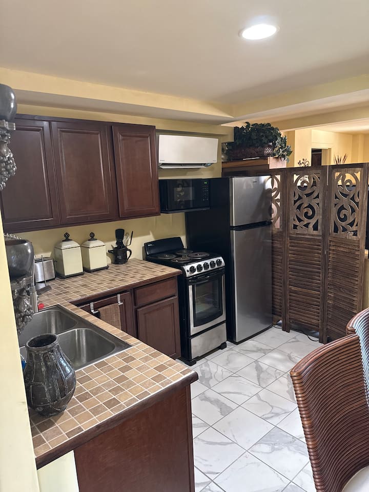 Sea Shell House Bungalow - Marco Island, FL