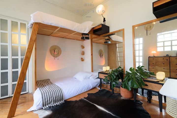 Designer Tiny House,
In Condesa / Escandón - Mexico