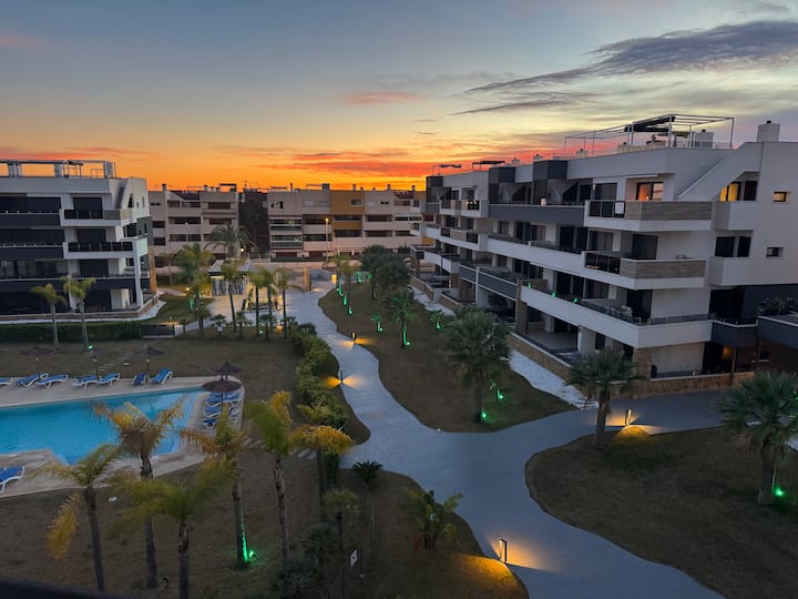 Stunning Penthouse Apartment - Sea Views, Spa, Gym - Spain