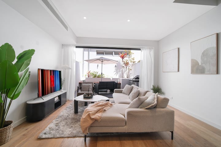 Long Stays 3br House | Parking, Workspace, Laundry - Sydney